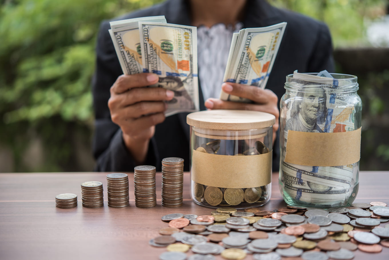 Small Business Loans: Navigating Economic Crosswinds in 2025